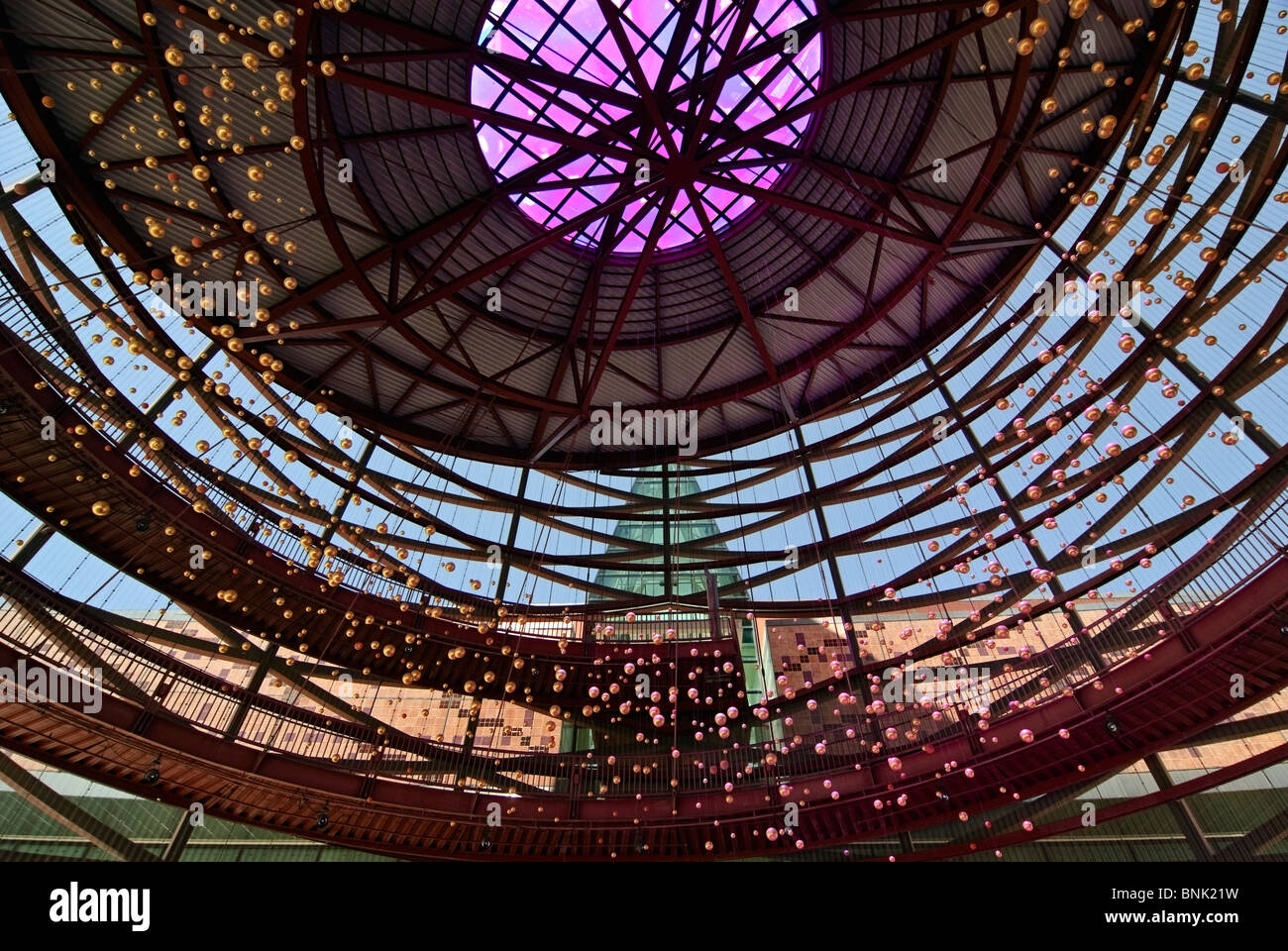 Front Entry Plaza of the California Science Center in Los Angeles Stock ...