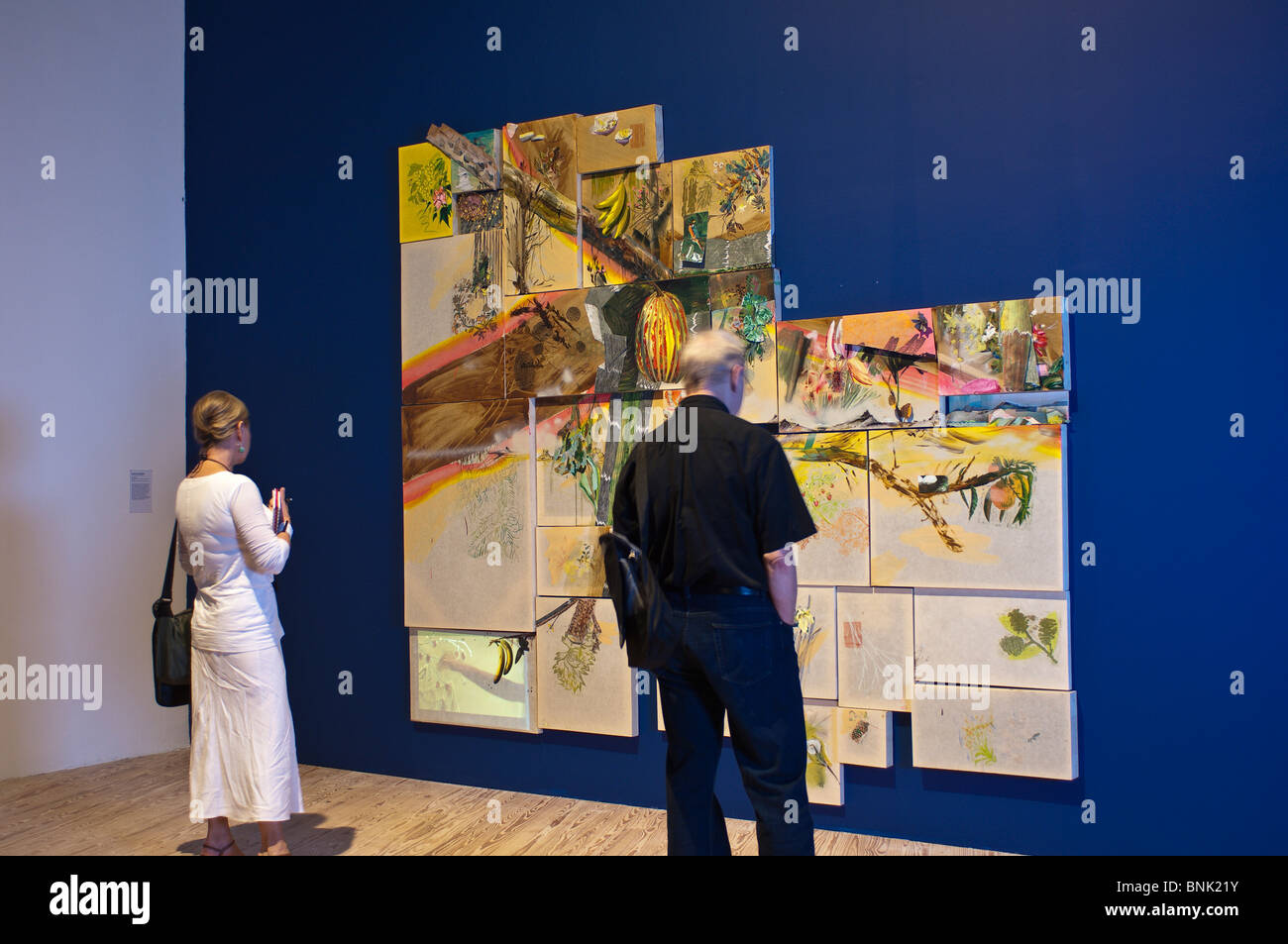 Viewing artwork at the Contemporary Arts Museum, Houston, Texas Stock ...