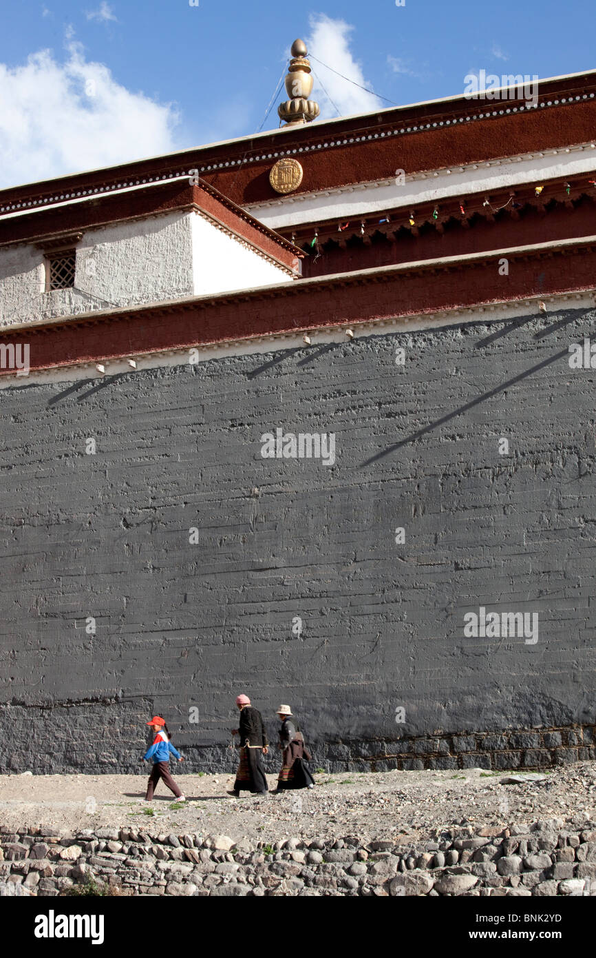 Sakya Monastery in Sakya, Tibet Stock Photo - Alamy
