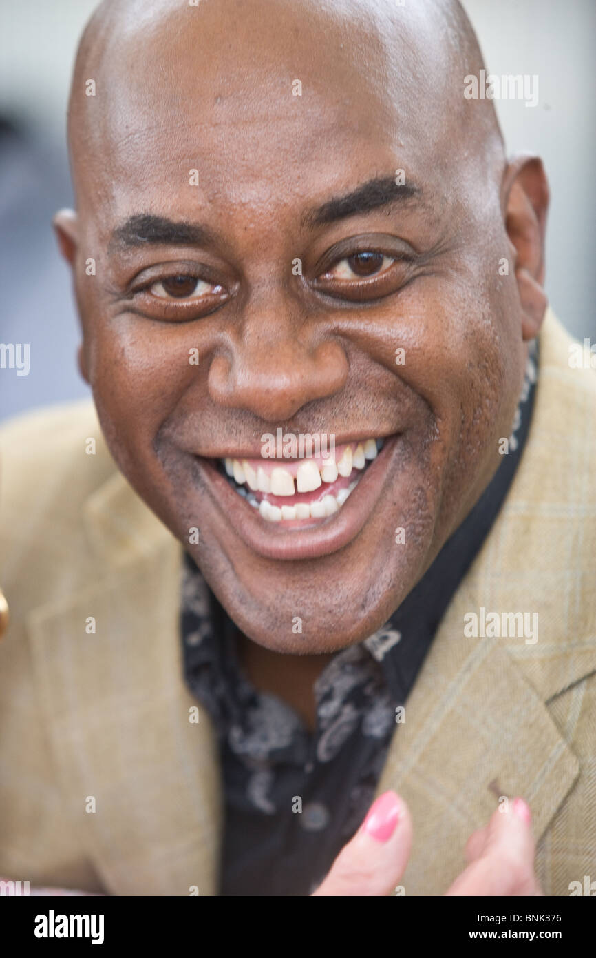 Tv chef ainsley harriott hi-res stock photography and images - Alamy Tv chef ainsley harriott hi-res stock photography and images - Alamy