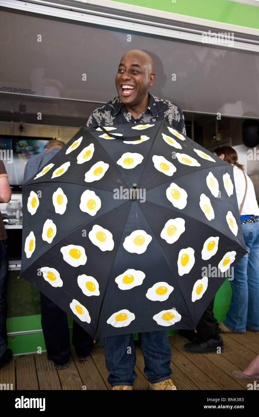 Ainsley harriott hi-res stock photography and images - Alamy
