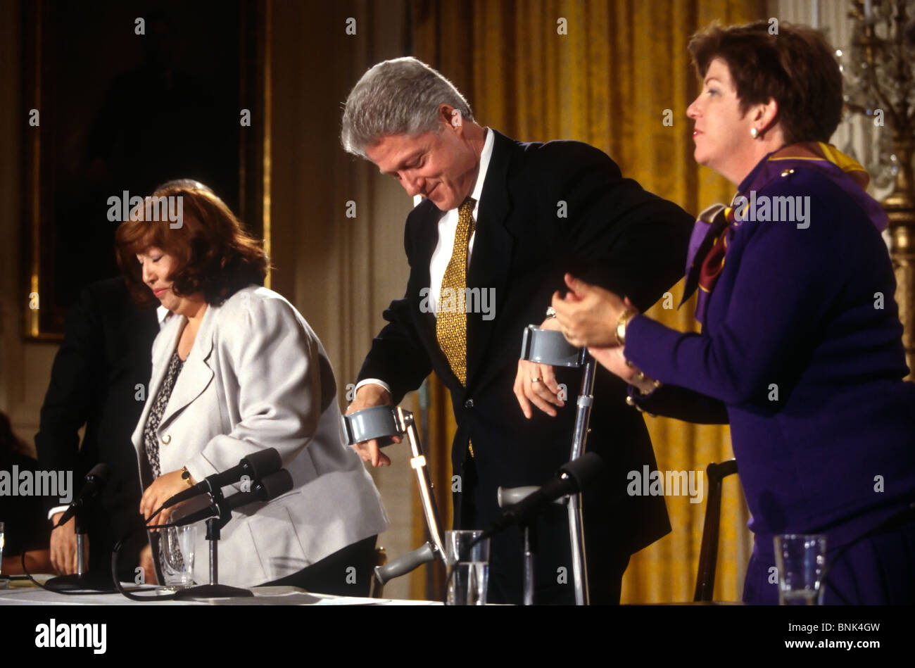 WASHINGTON, DC, USA - 1997/04/02: U.S. President Bill Clinton arrives ...