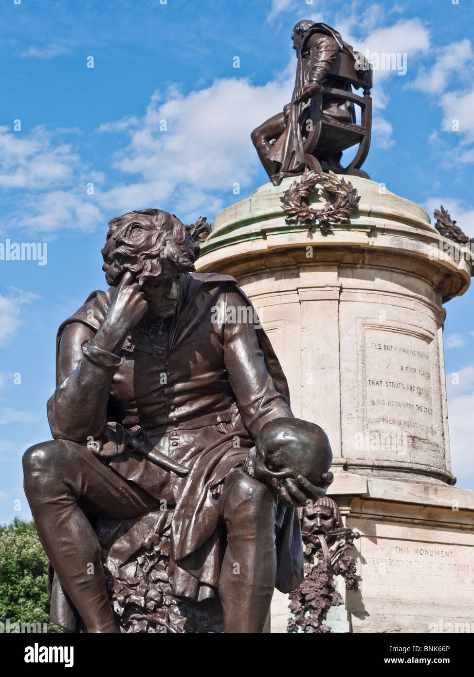 'Alas poor Yorick' Bronze Statue of Hamlet, Gower memorial, Bancroft ...