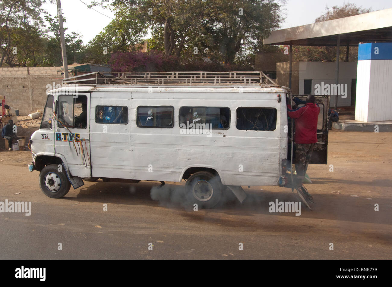 Overcrowded Bus High Resolution Stock Photography and Images - Alamy