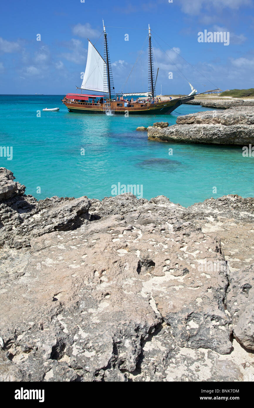 Pirate Ship of the Caribbean in the Clear Green / Blue Ocean of Aruba ...