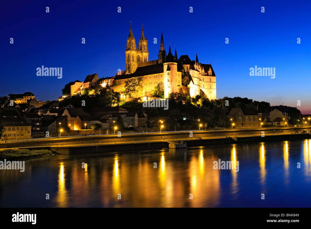 Albrechtsburg castle cathedral night meissen hi-res stock photography ...
