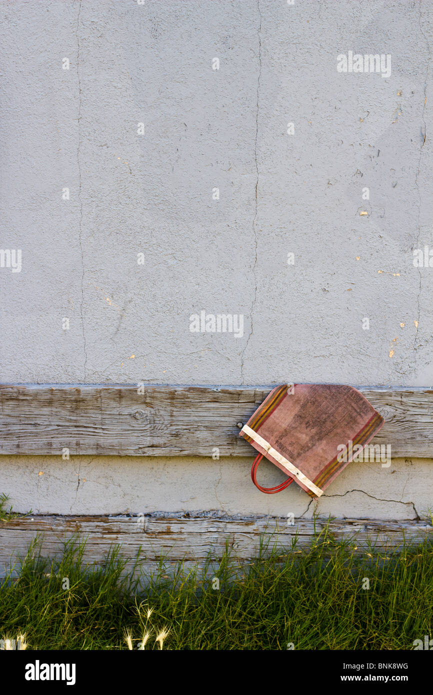 Left hand hanging down hi-res stock photography and images - Alamy