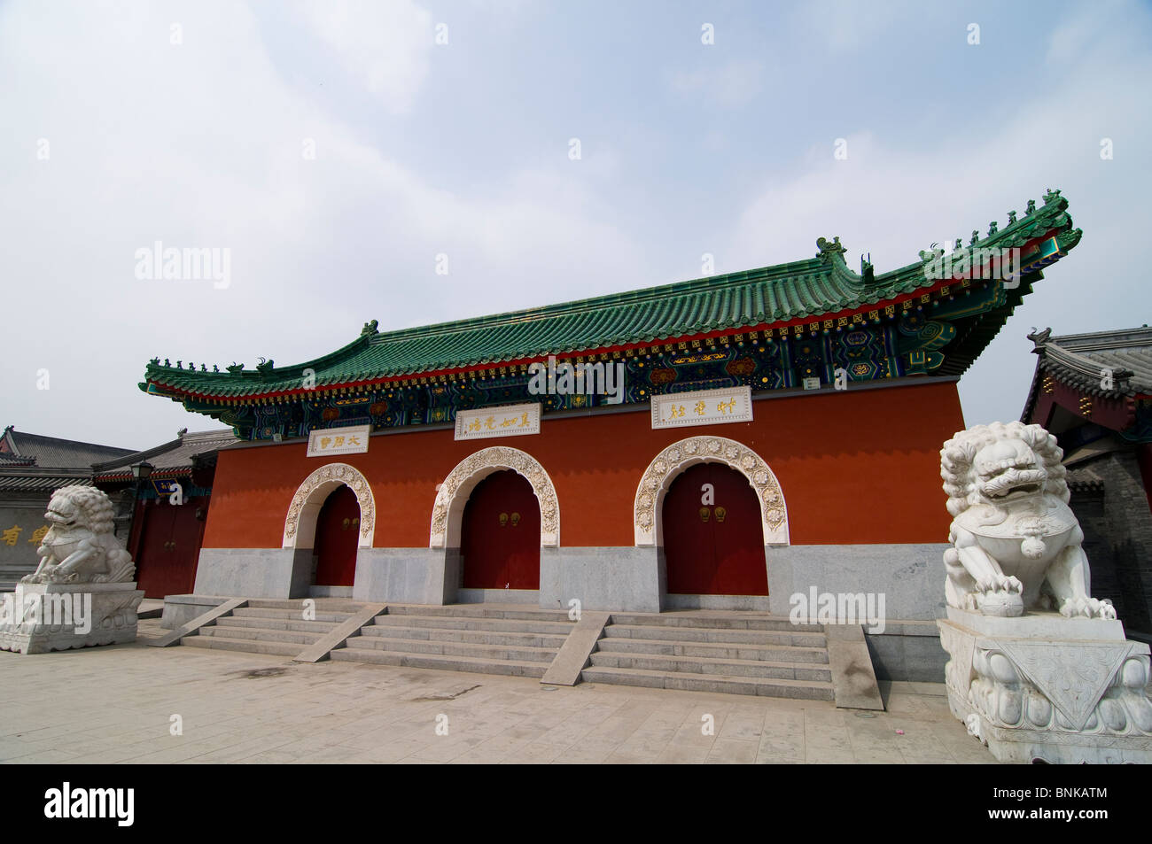 Chinese temple architecture hi-res stock photography and images - Alamy