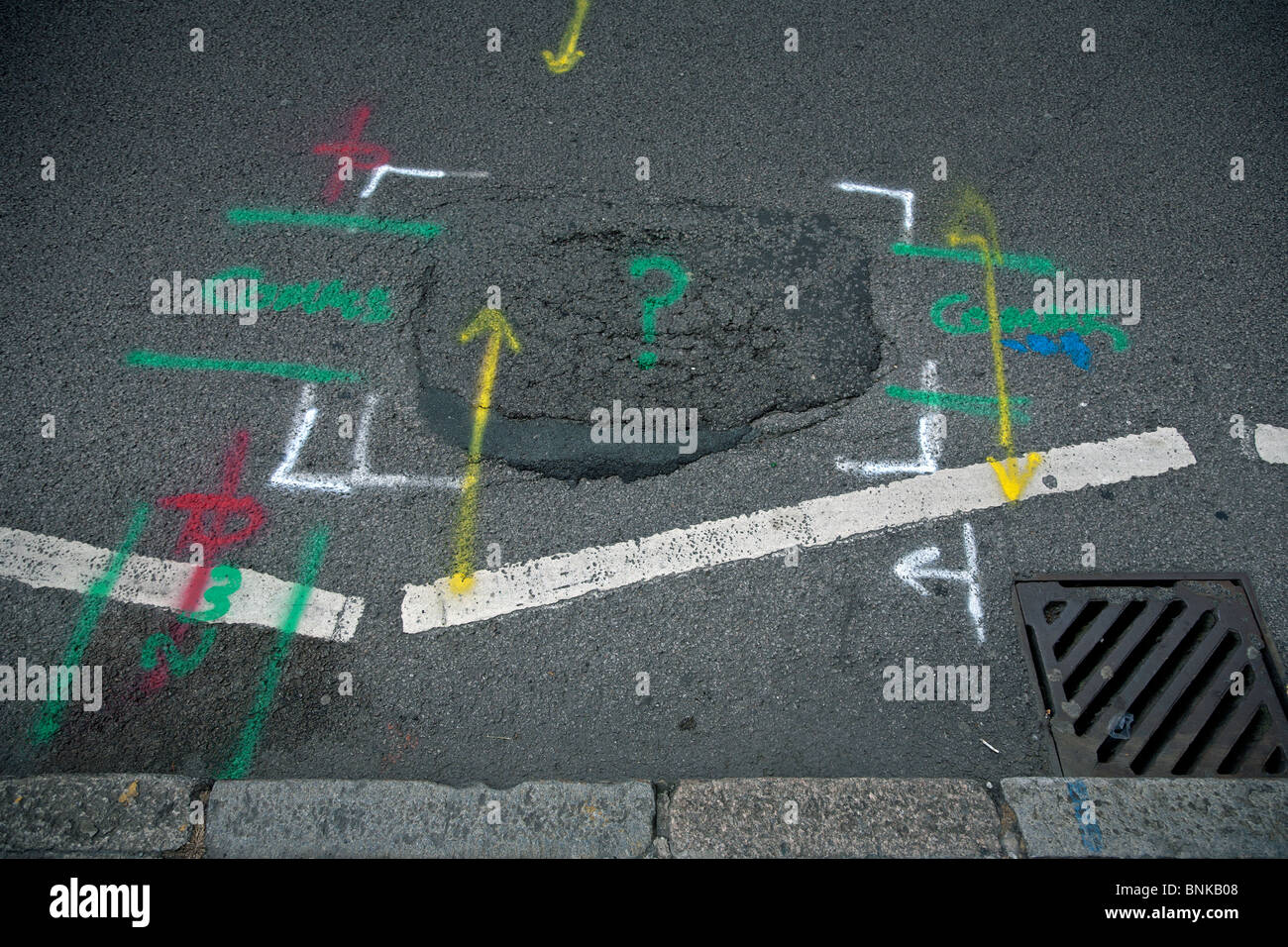 street markings in london Stock Photo - Alamy