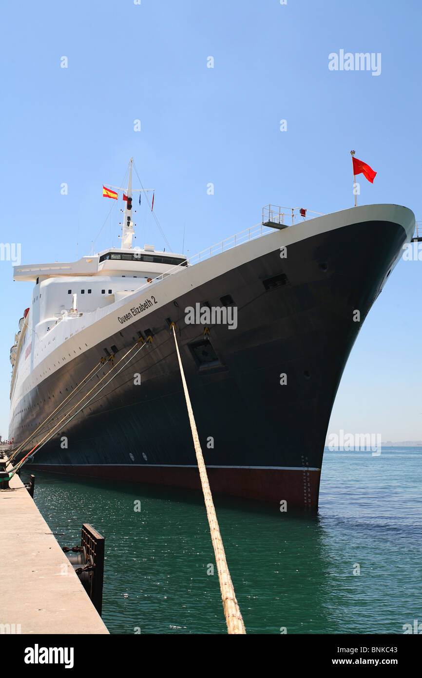 Rms Queen Elizabeth 2 High Resolution Stock Photography and Images - Alamy