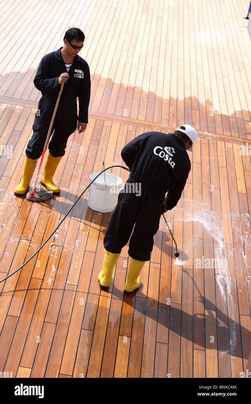Deckhand cleaning hi-res stock photography and images - Alamy