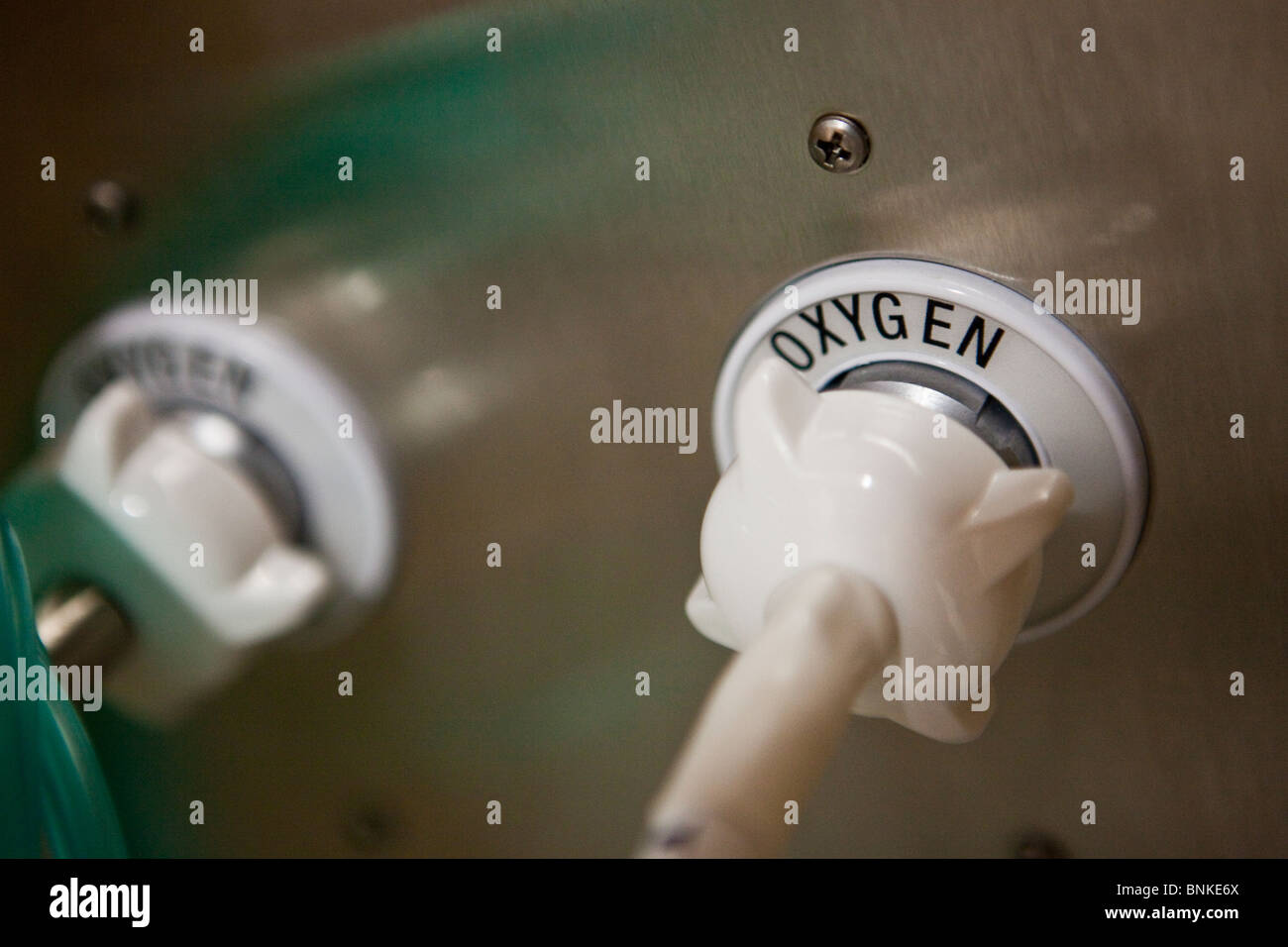 Oxygen valve hi-res stock photography and images - Alamy
