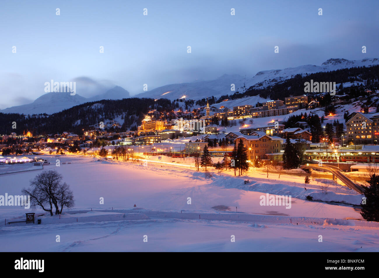 Switzerland scenery Saint Moritz night darkly lighting lake sea town ...