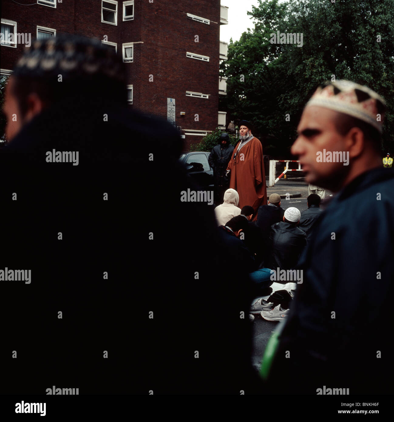 Radical Muslim cleric Abu Hamza preaches to followers outside Finsbury ...