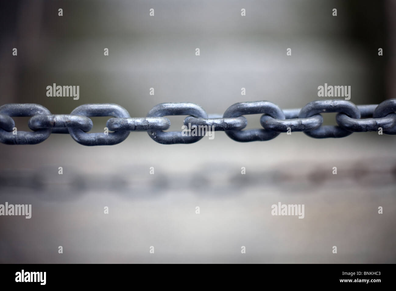 A metal chain Stock Photo - Alamy