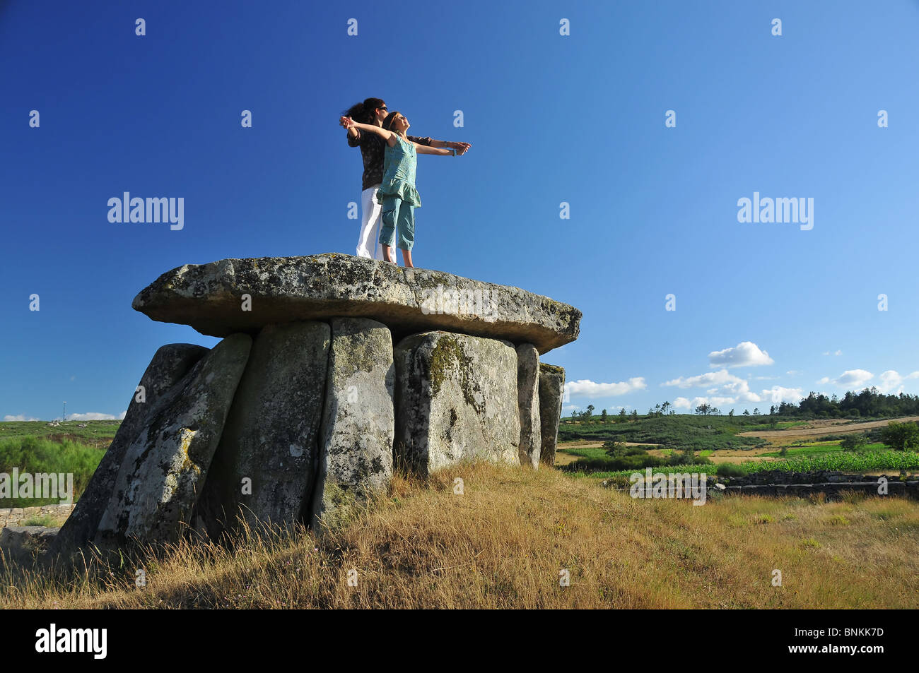 Dolmens neolithisch neolithic history story old antique stone ...