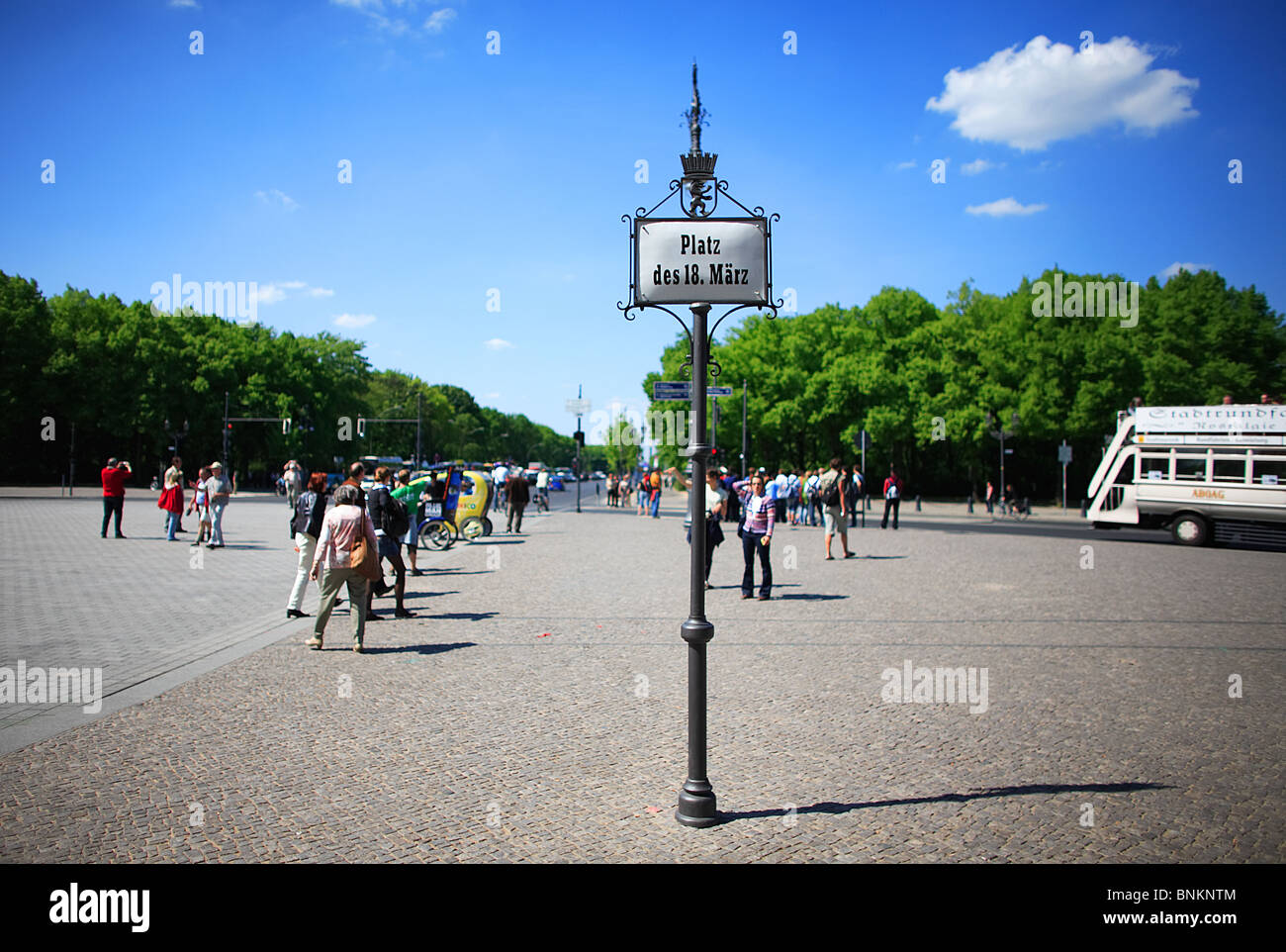 18 march square hi-res stock photography and images - Alamy