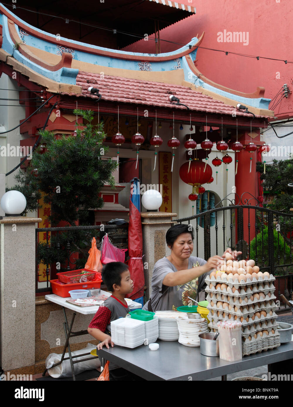 Malaysia, Melaka, Malacca, street food vendor Stock Photo - Alamy
