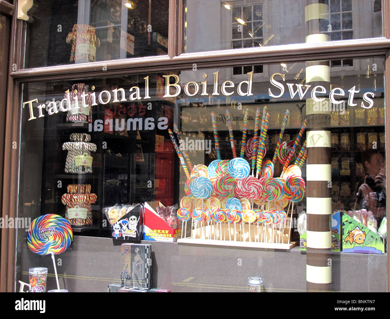 Traditional Boiled sweets Victorian sweet shop lollipop Stock Photo - Alamy