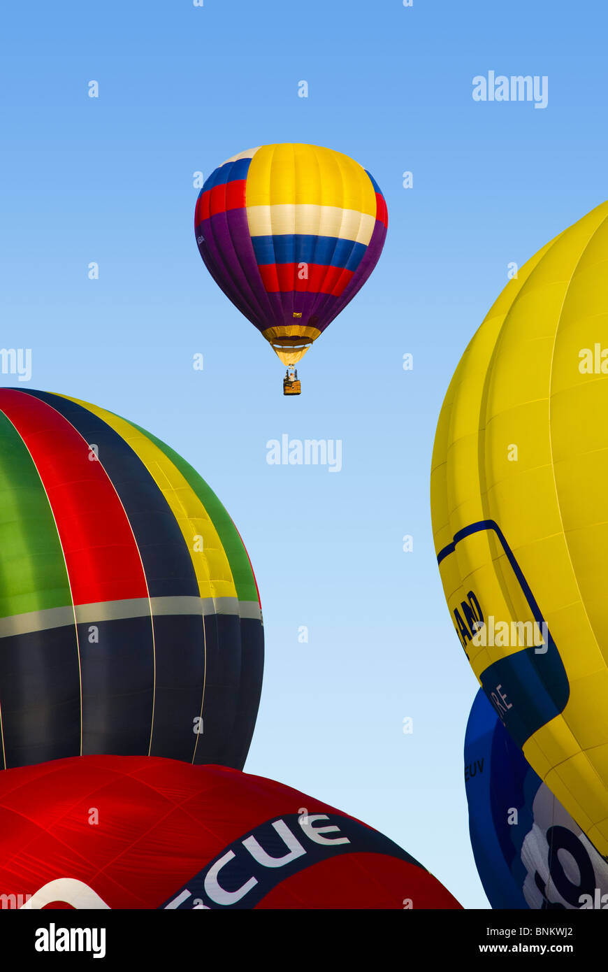 Mass of balloons hi-res stock photography and images - Alamy