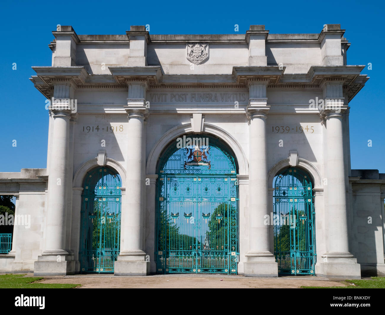 The War Memorial at Victoria Embankment, Nottingham England UK Stock ...