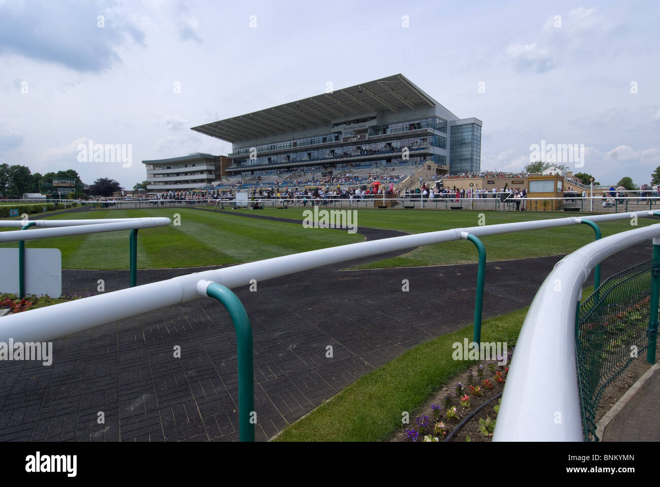 Doncaster racecourse hi-res stock photography and images - Alamy