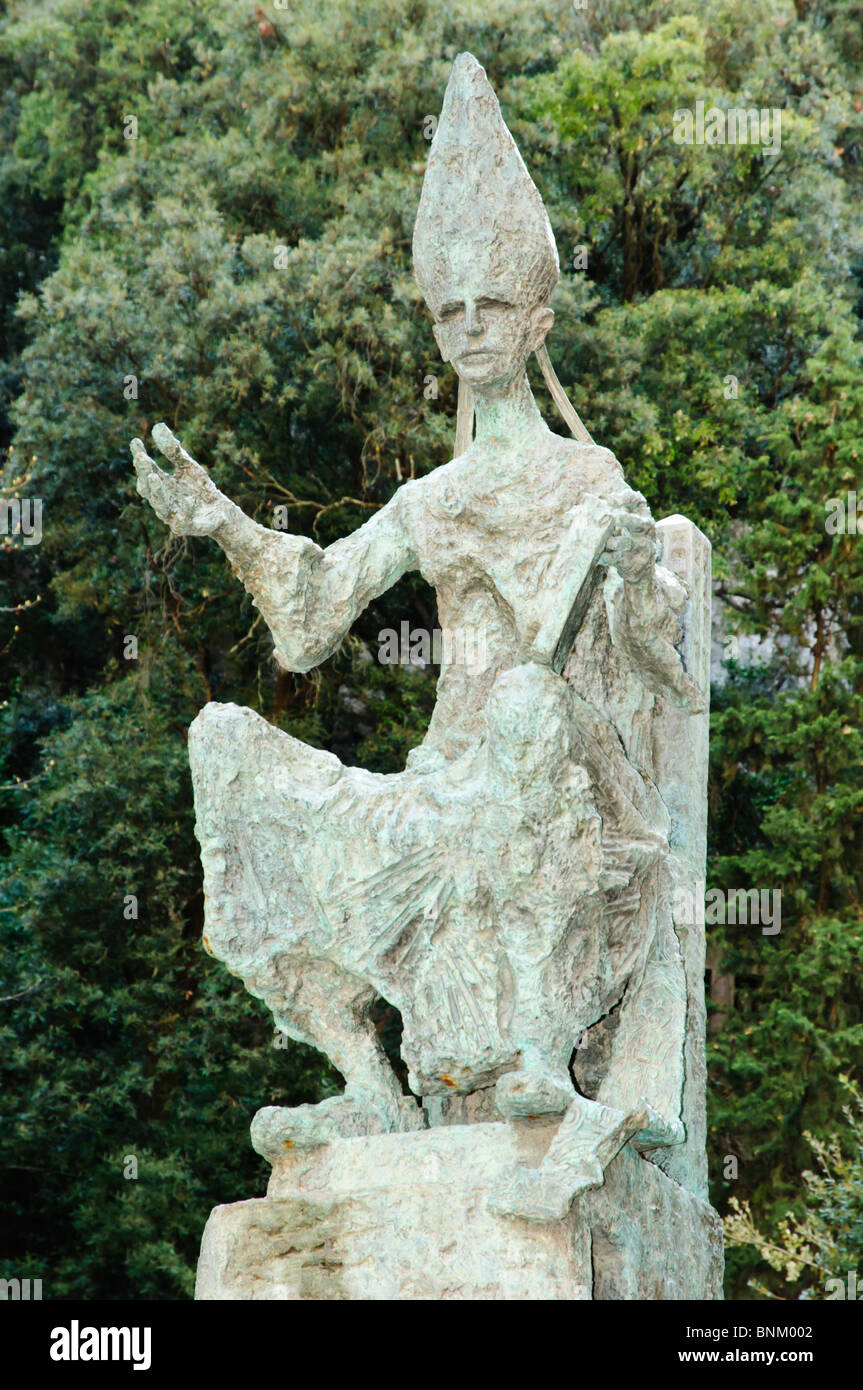 Modern statue commemorating the figure of abbott Oliba (971-1046 ...
