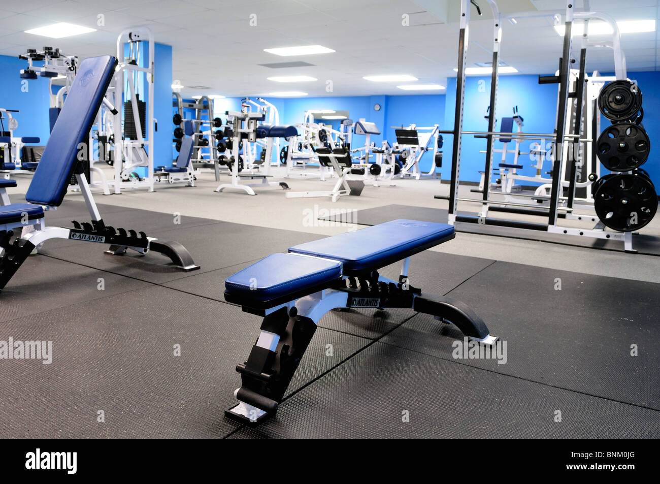 Interior Of A Commercial Keep Fit Weight Training Gym Stock Photo - Alamy