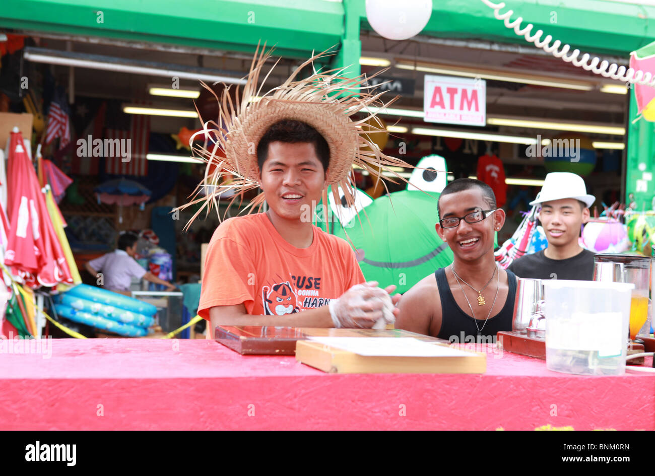 Straw hat Coney Island vendor Stock Photo - Alamy
