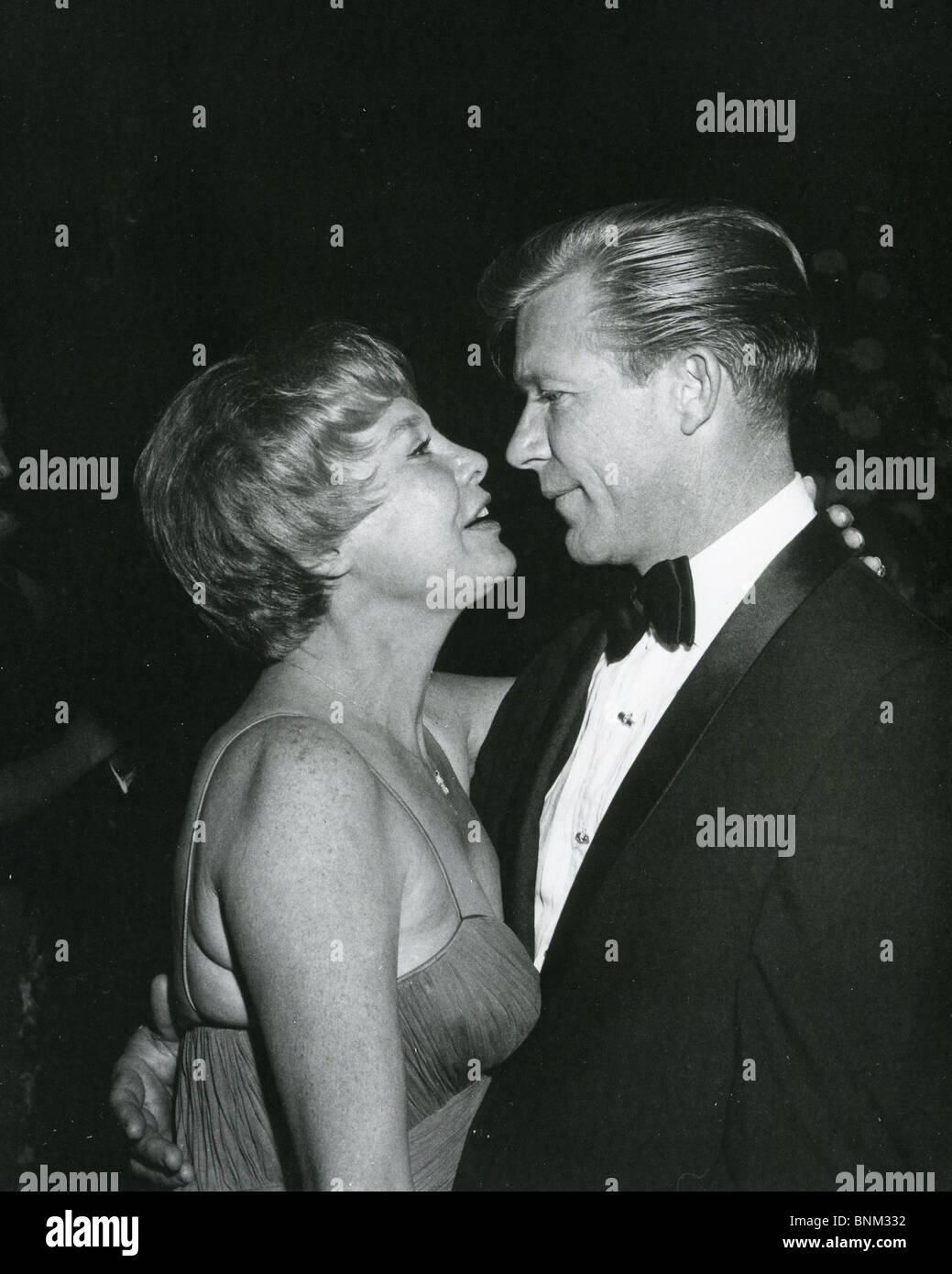 JUNE ALLYSON - US film actress with Glenn Maxwell who she twice married ...