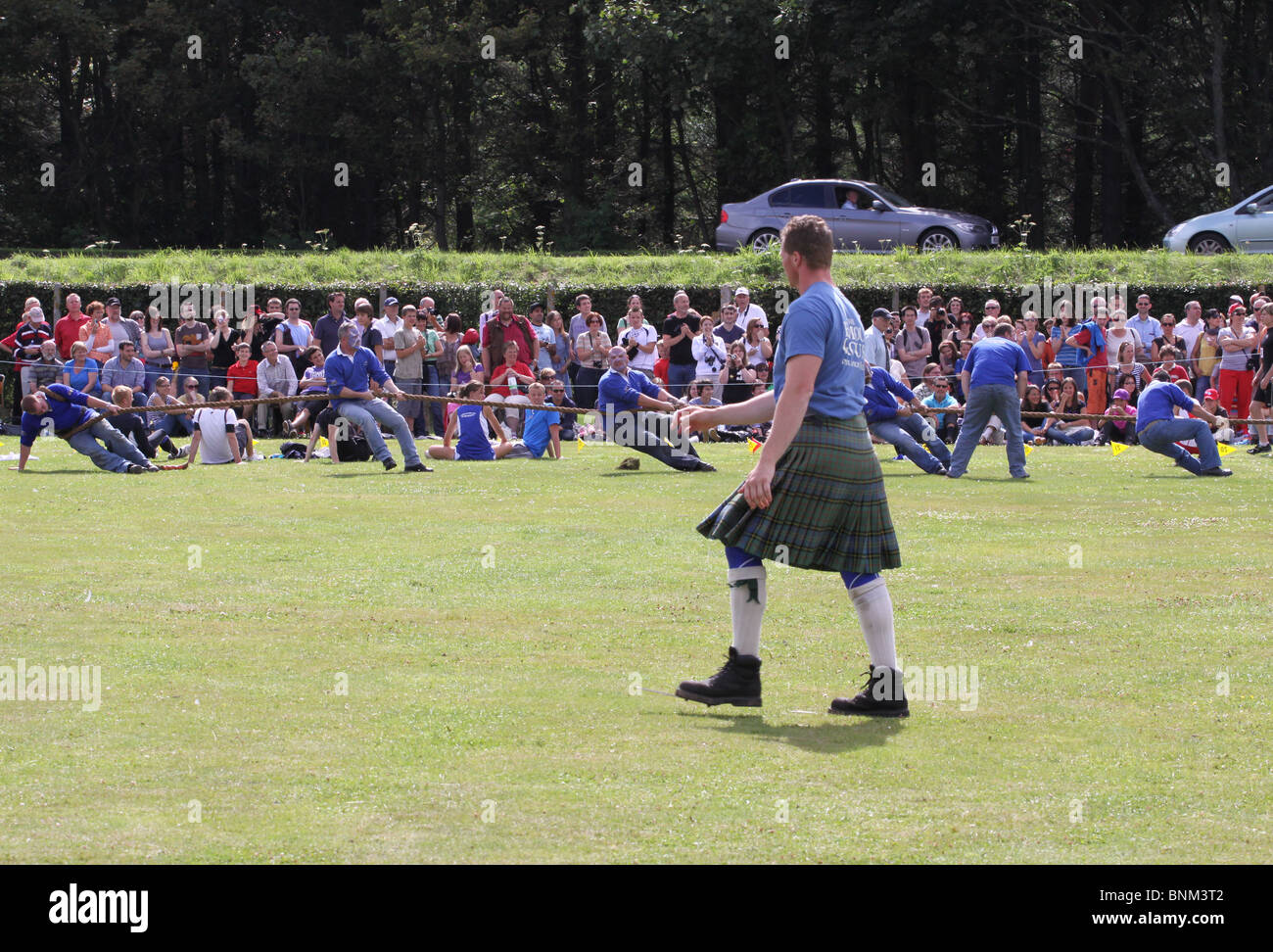 Highland Games heavy event competitor and tug of war team St Andrews ...