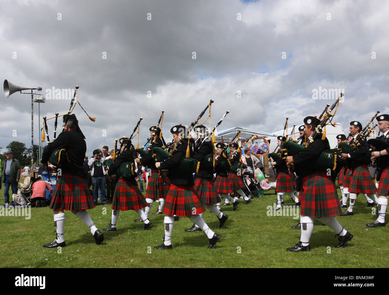 Scottish bag pipes hi-res stock photography and images - Alamy
