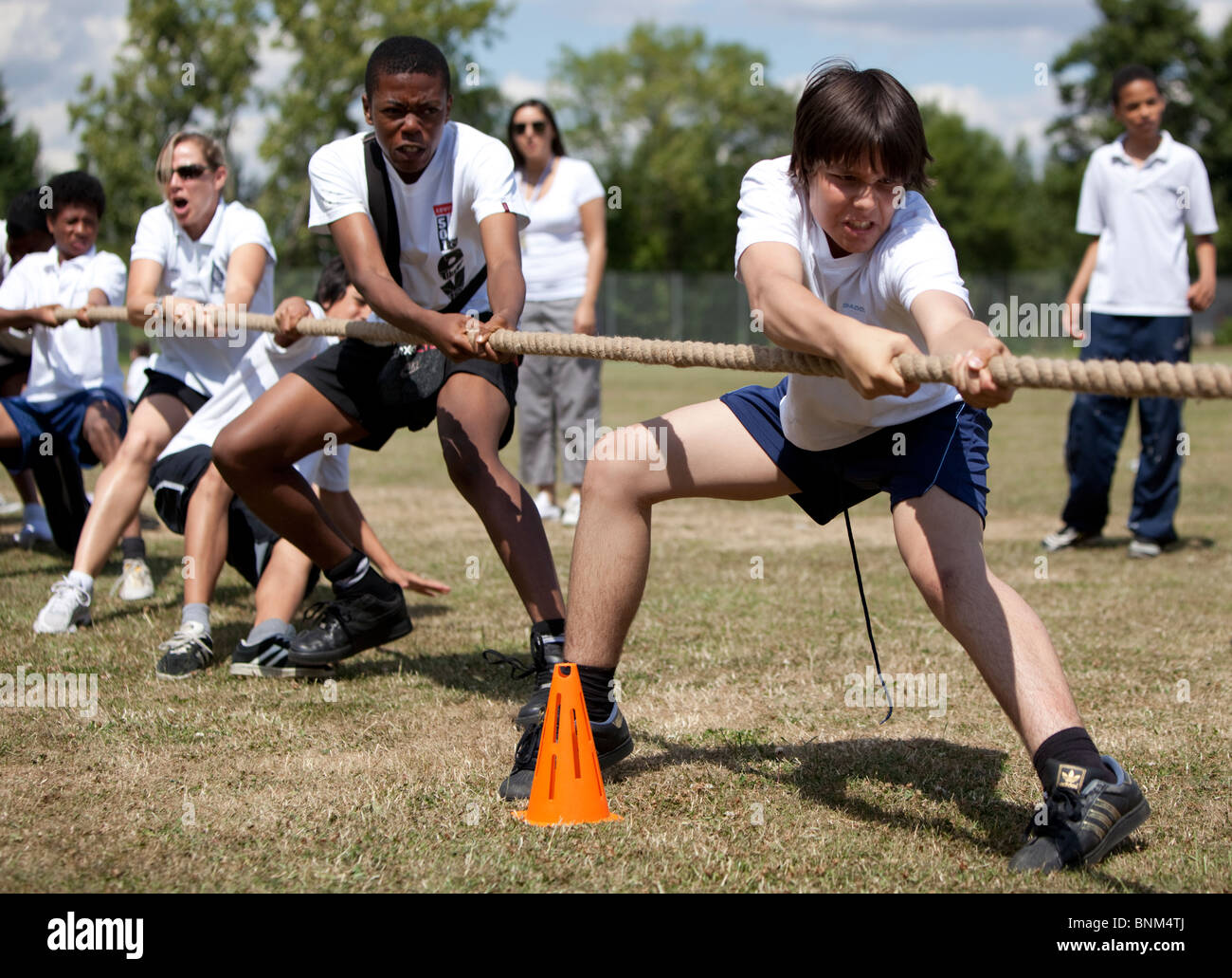 School children tug of war hi-res stock photography and images - Alamy