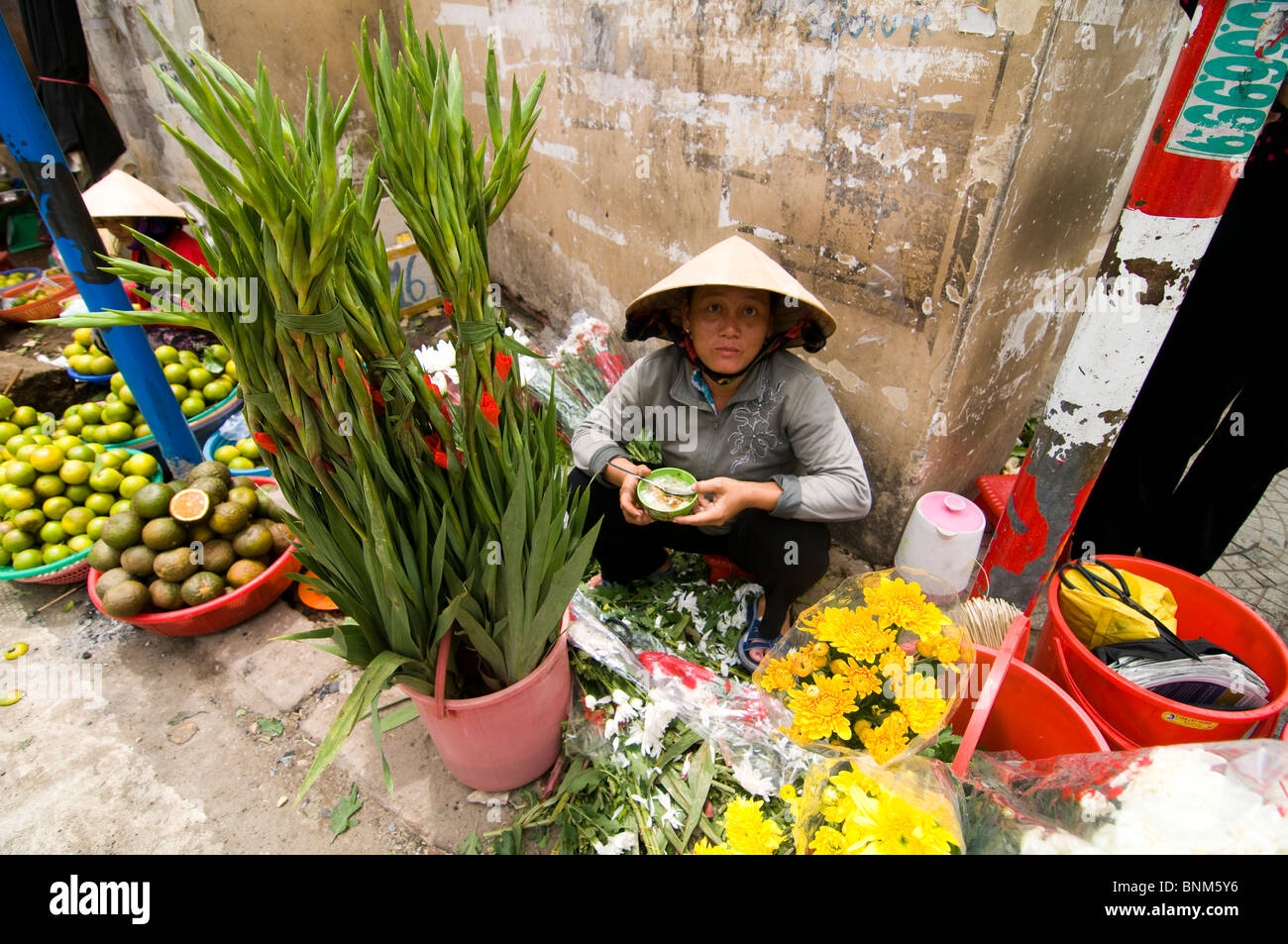 Colorful markets in Vietnam Stock Photo - Alamy