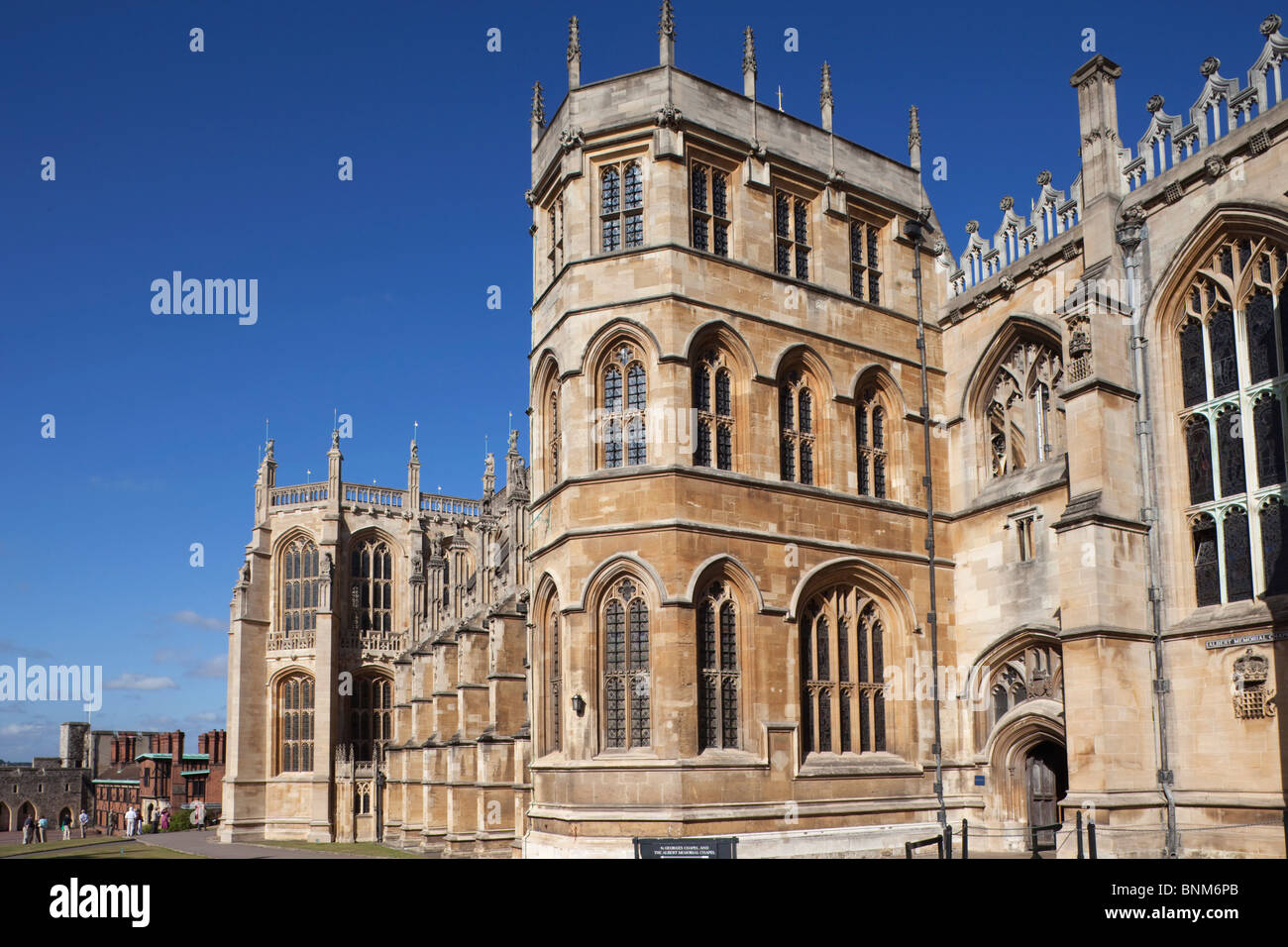 Windsor castle st georges chapel hi-res stock photography and images ...
