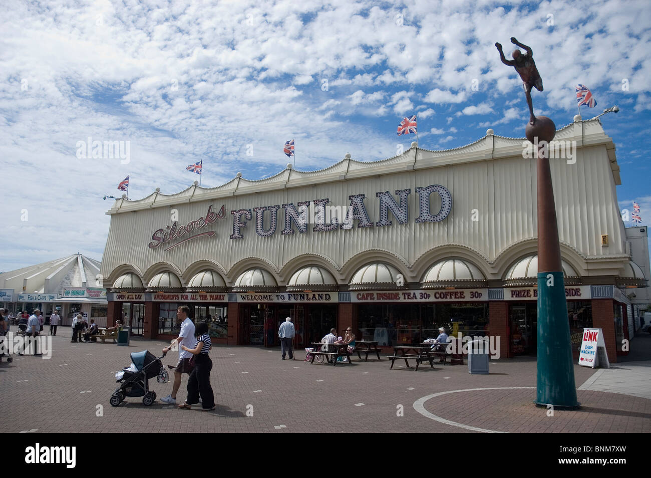 Southport funland arcade hi-res stock photography and images - Alamy