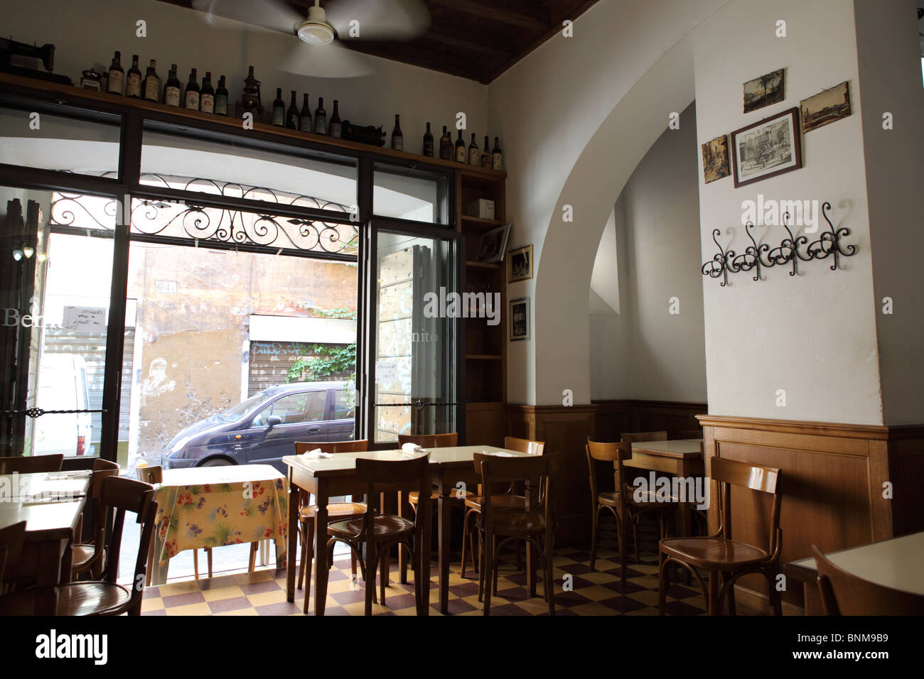 Trattoria rome hi-res stock photography and images - Alamy
