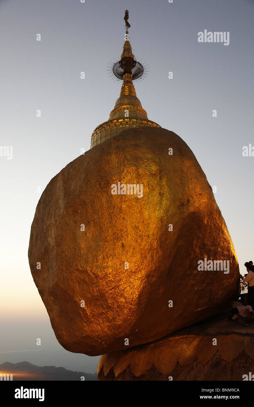 Myanmar Burma Burma Mon Kyaikhtiyo pagoda Kyaikhtiyo golden rock cliff ...