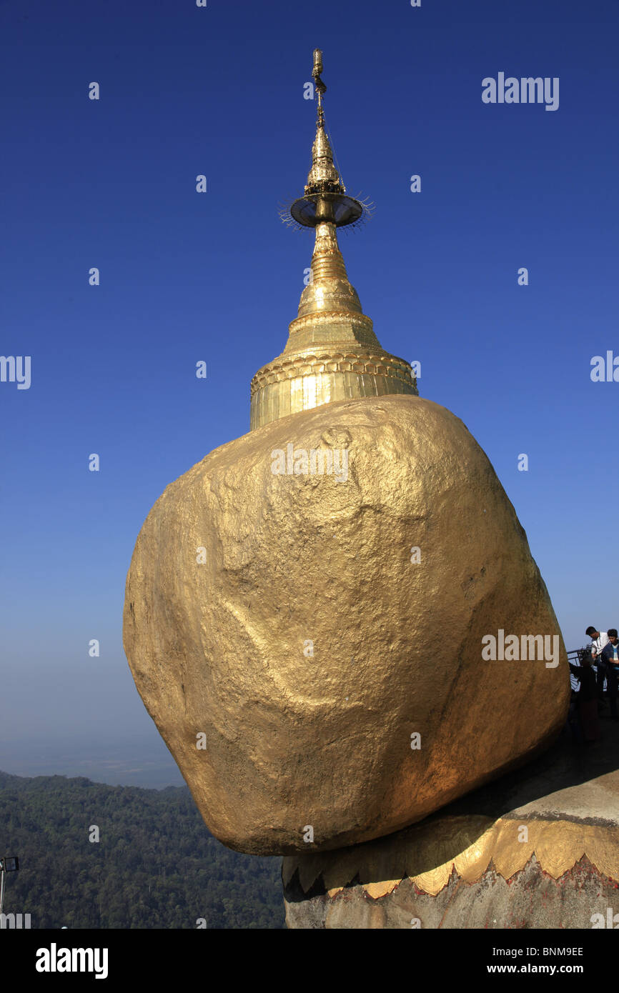 Myanmar Burma Burma Mon Kyaikhtiyo pagoda Kyaikhtiyo golden rock cliff ...