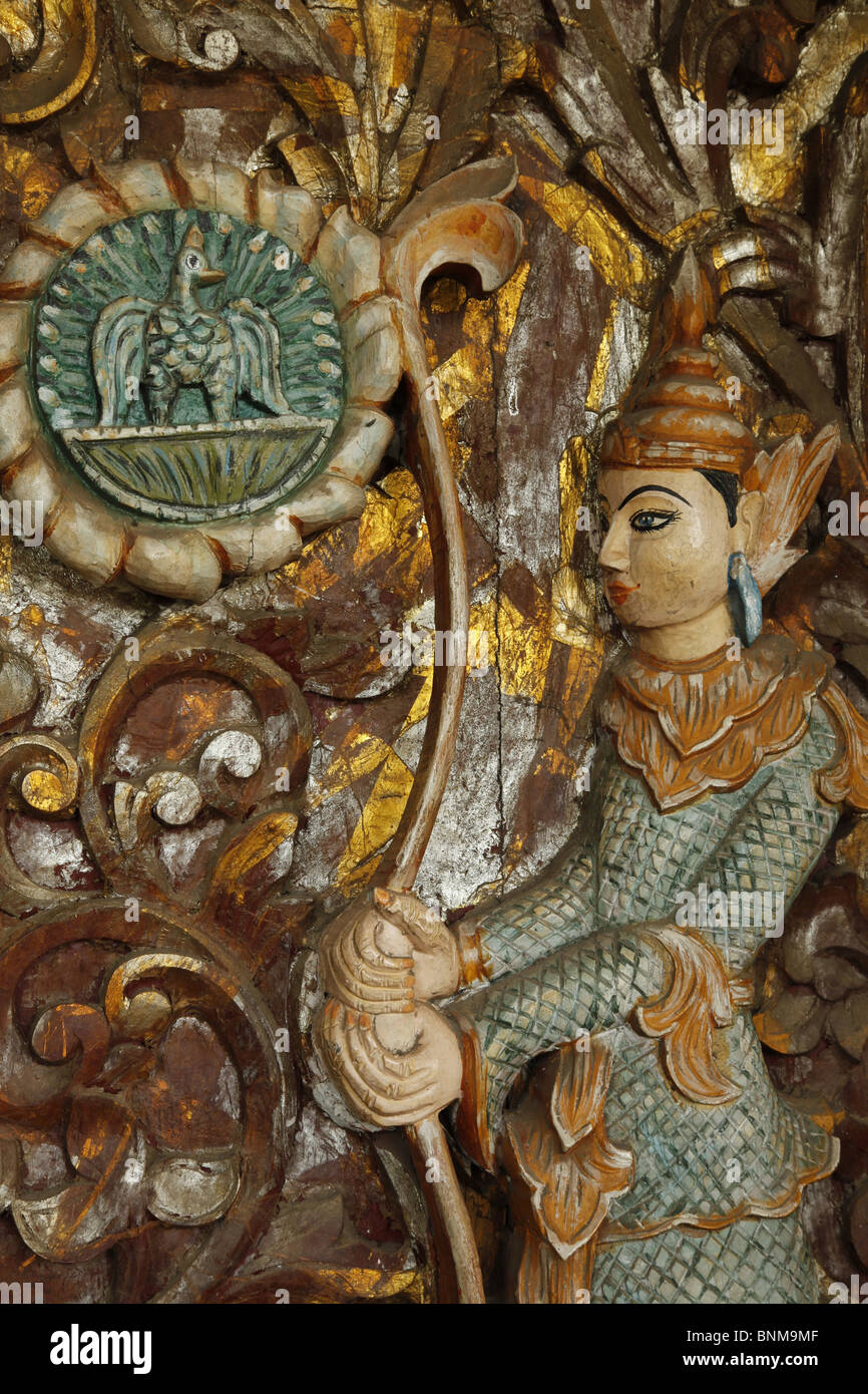 Myanmar Burma Burma door wooden carving figures detail close-up craft ...