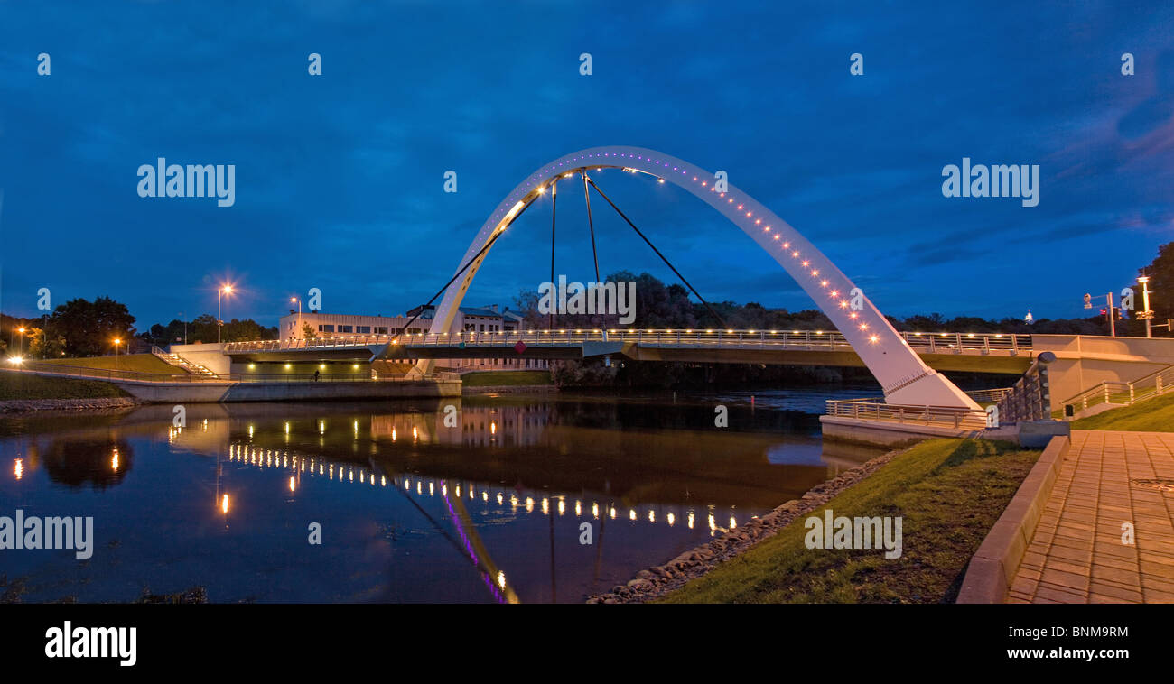 Bridge over River Emajõgi in Tartu, Estonia Stock Photo - Alamy