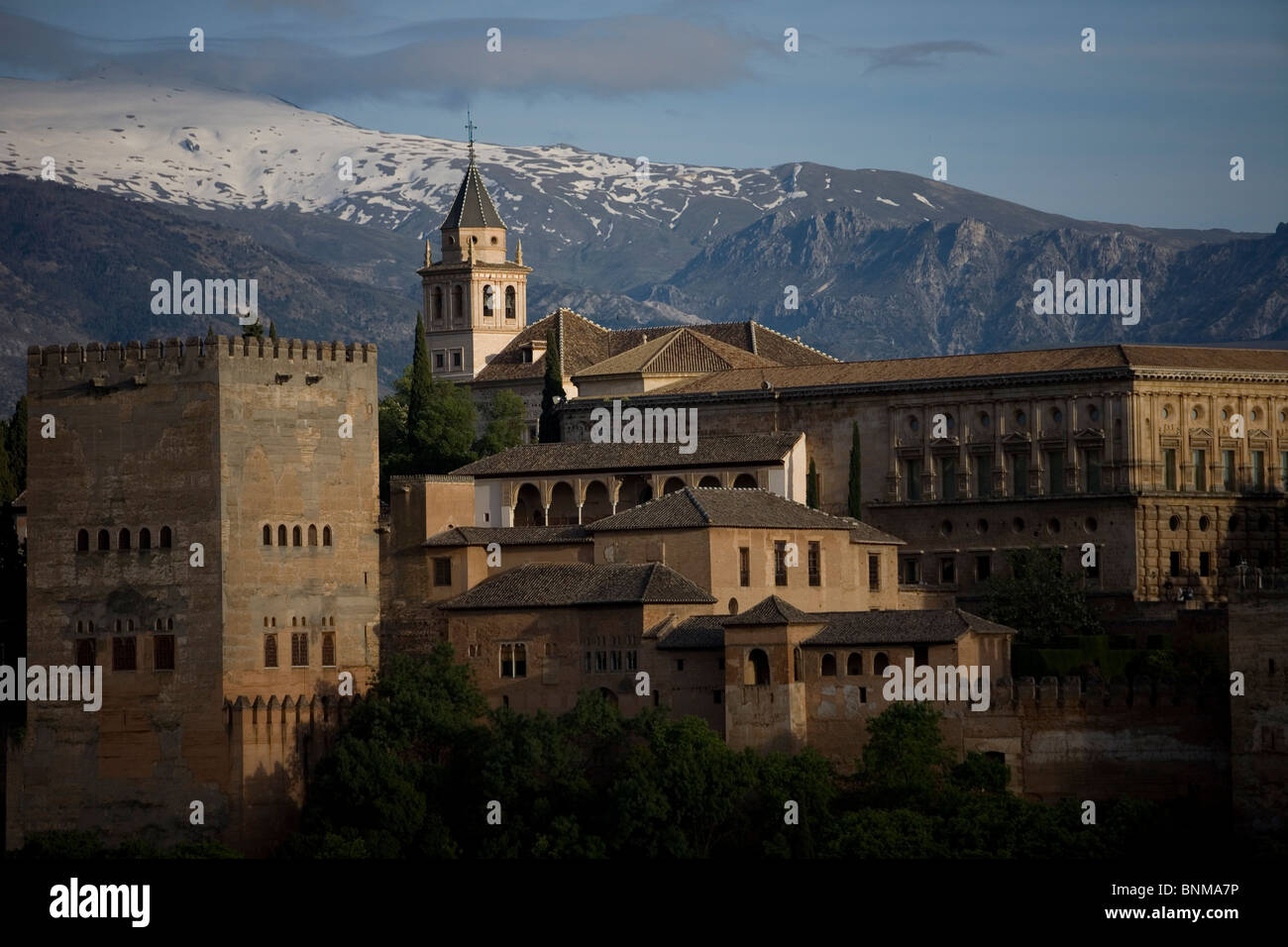 Sierra nevada mountains alhambra hi-res stock photography and images ...