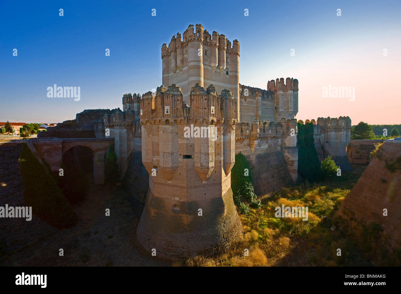 Fort middle ages hi-res stock photography and images - Alamy
