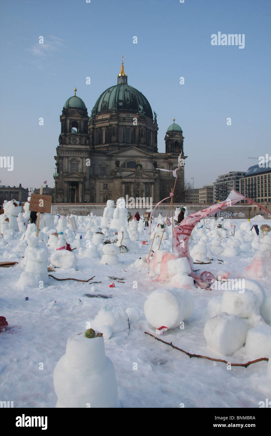 Germany winter Berlin snow cathedral dome snowmen figures Stock Photo ...
