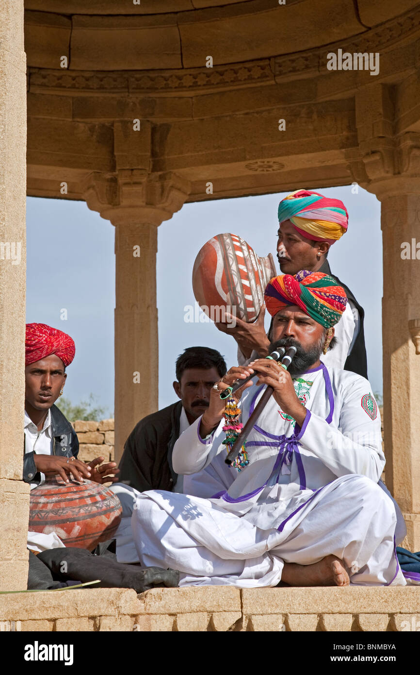 Indian musicians playing traditional music. Khuri village. Rajasthan ...