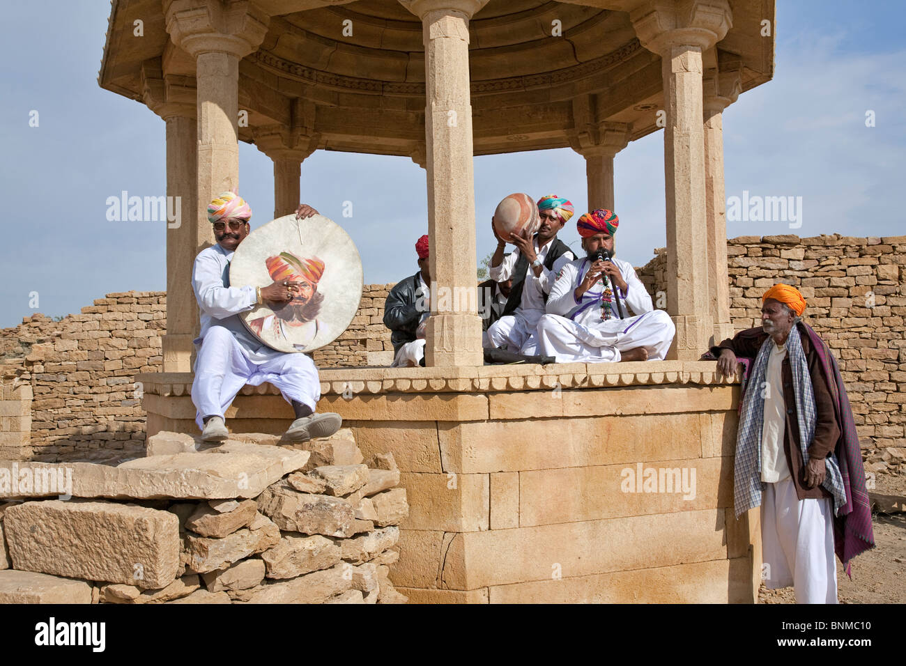 Indian musicians playing traditional music. Khuri village. Rajasthan ...