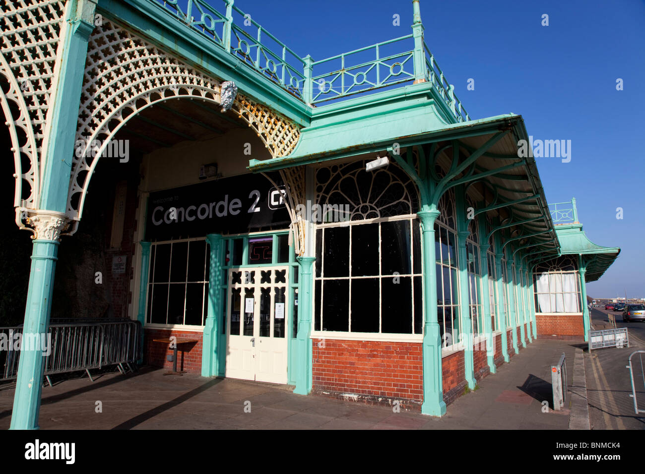 England, East Sussex, Brighton, Kemptown, Elevator between Marine ...