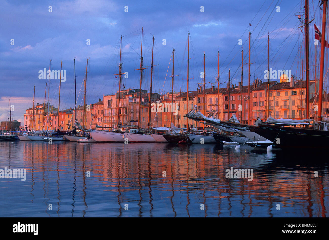 Saint-Tropez France Côte d'Azur Var town city houses homes sea ...