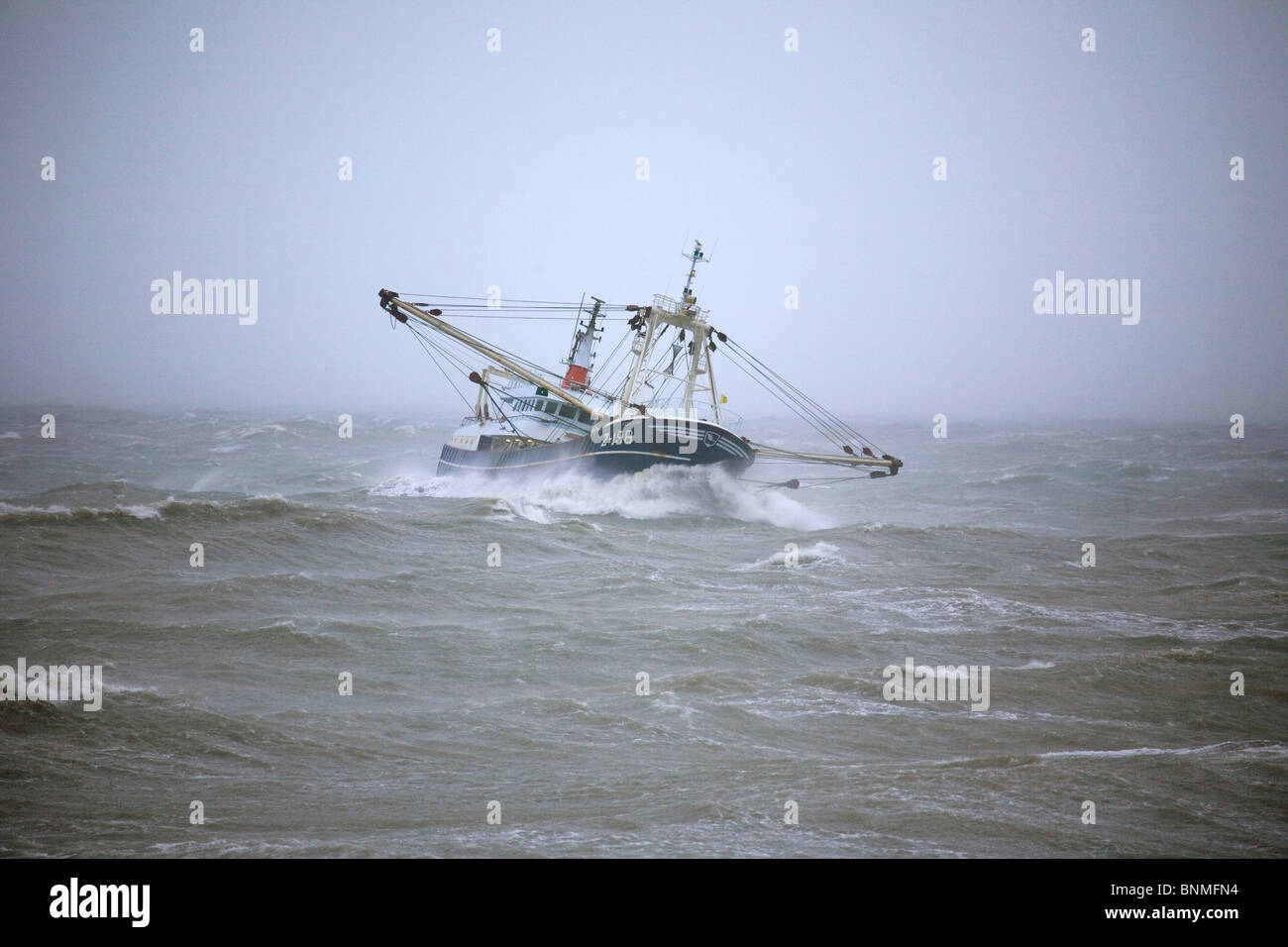 Boat waves storm hi-res stock photography and images - Alamy