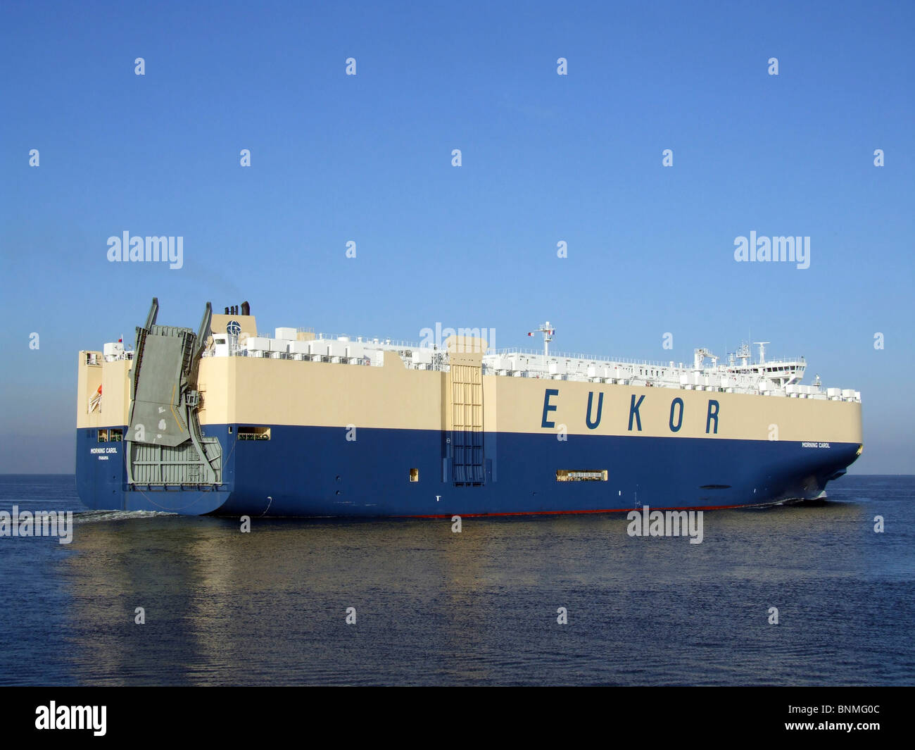 Freighter freight hauler ship sea hi-res stock photography and images ...